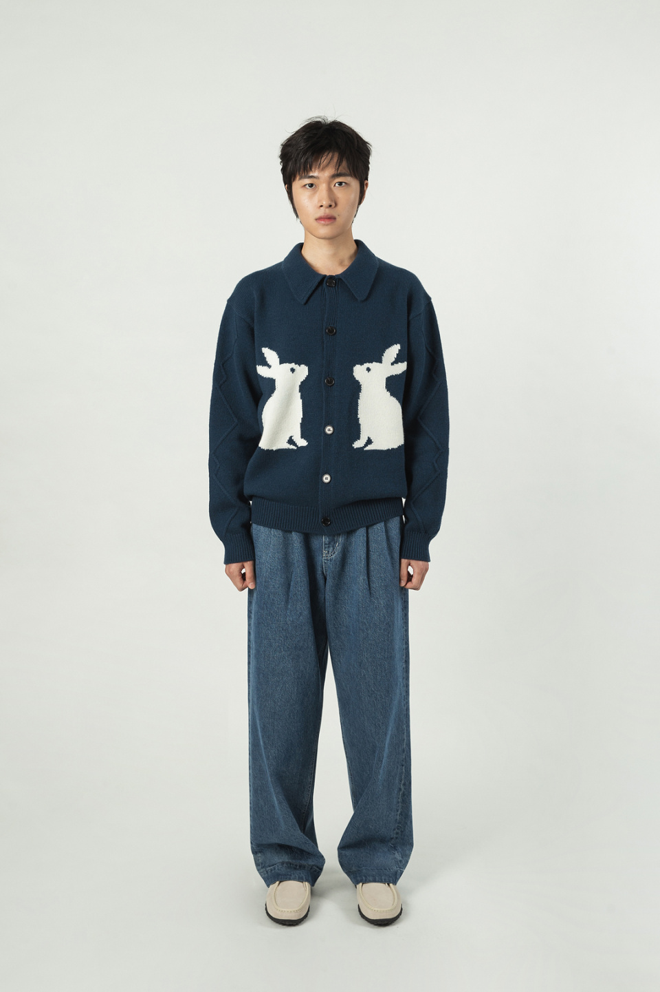 LOUIS RABBIT CARDIGAN (BLUE) - 감도 깊은 취향 셀렉트샵 29CM