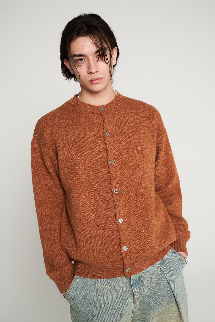 Soft Round Embroidered Cardigan brown - 감도 깊은 취향 셀렉트샵 29CM